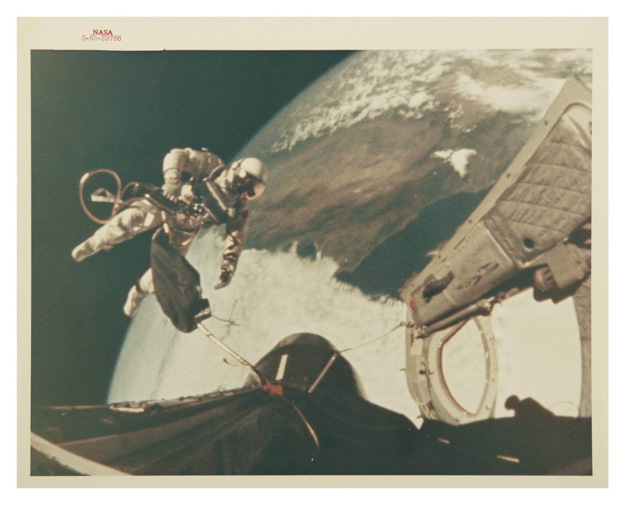 [GEMINI 4] FIRST AMERICAN SPACEWALK. VINTAGE NASA "RED NUMBER ...