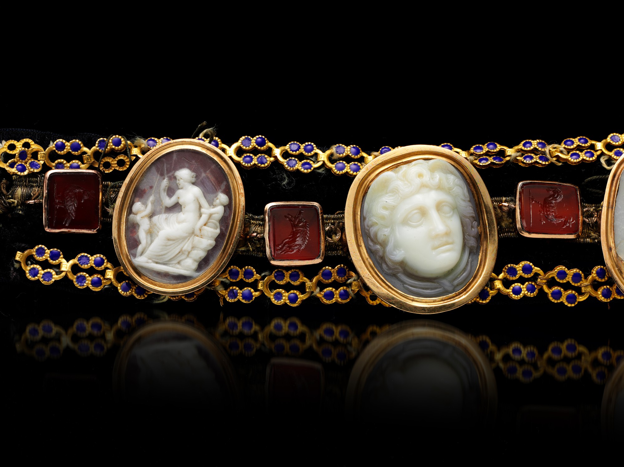 The Glyptics, Italian, 17th - 19th century | Choker | Treasures | 2021 ...
