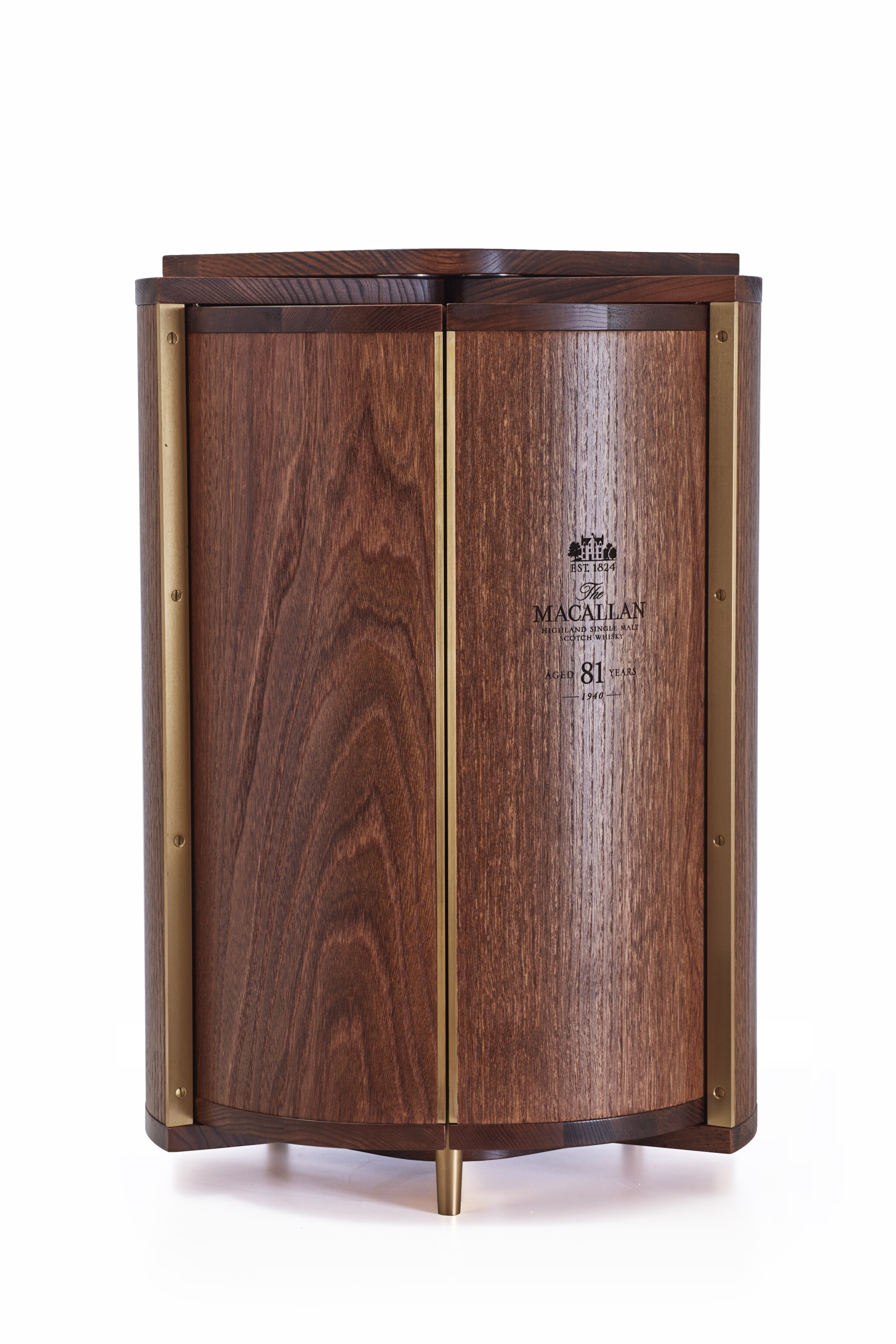 The Macallan The Reach 81 Years Old 1940 + An Exclusive Estate ... The Macallan The Reach 81 Years Old 1940 + An Exclusive Estate ...