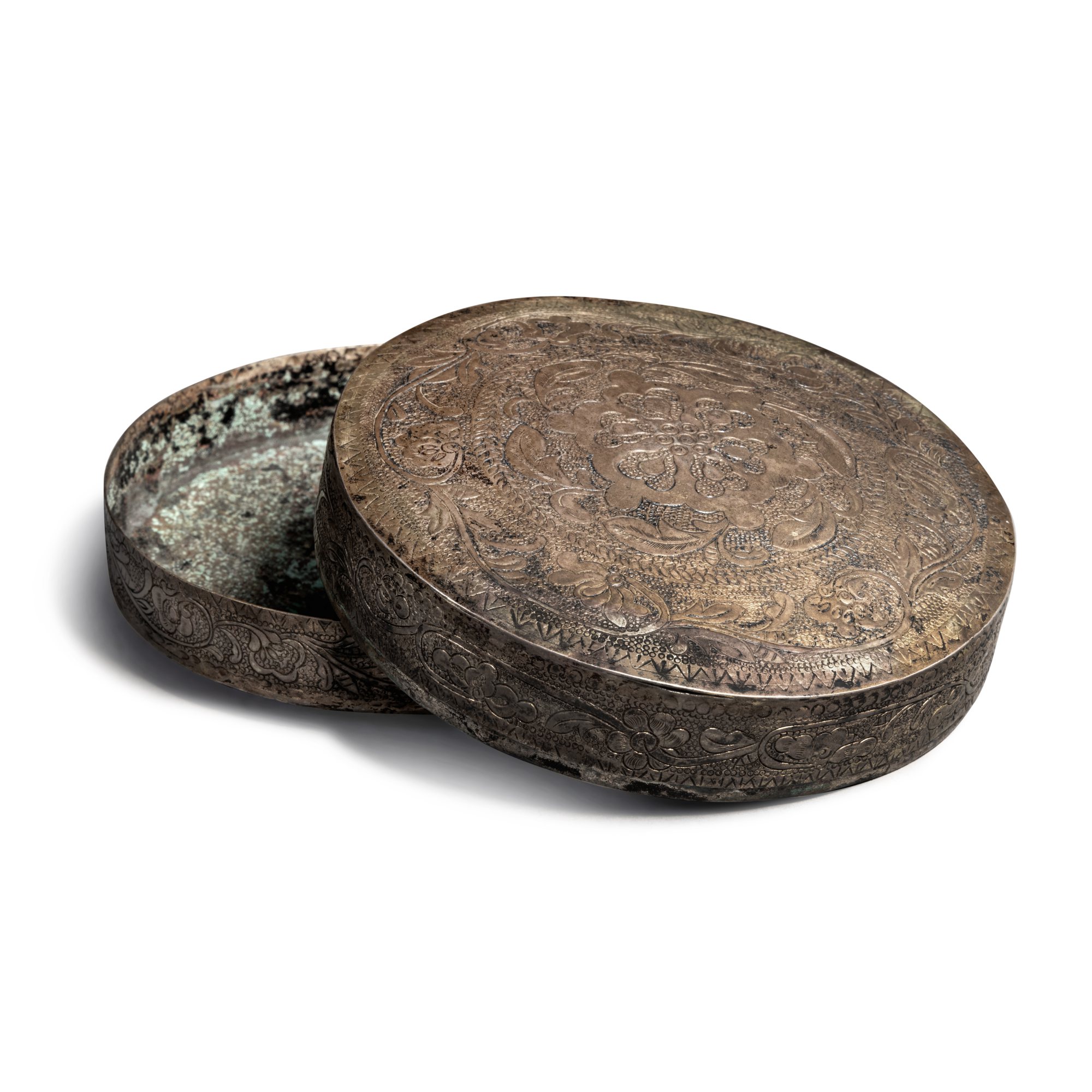A copper alloy 'floral' circular box and cover, Tang dynasty | 唐 ...