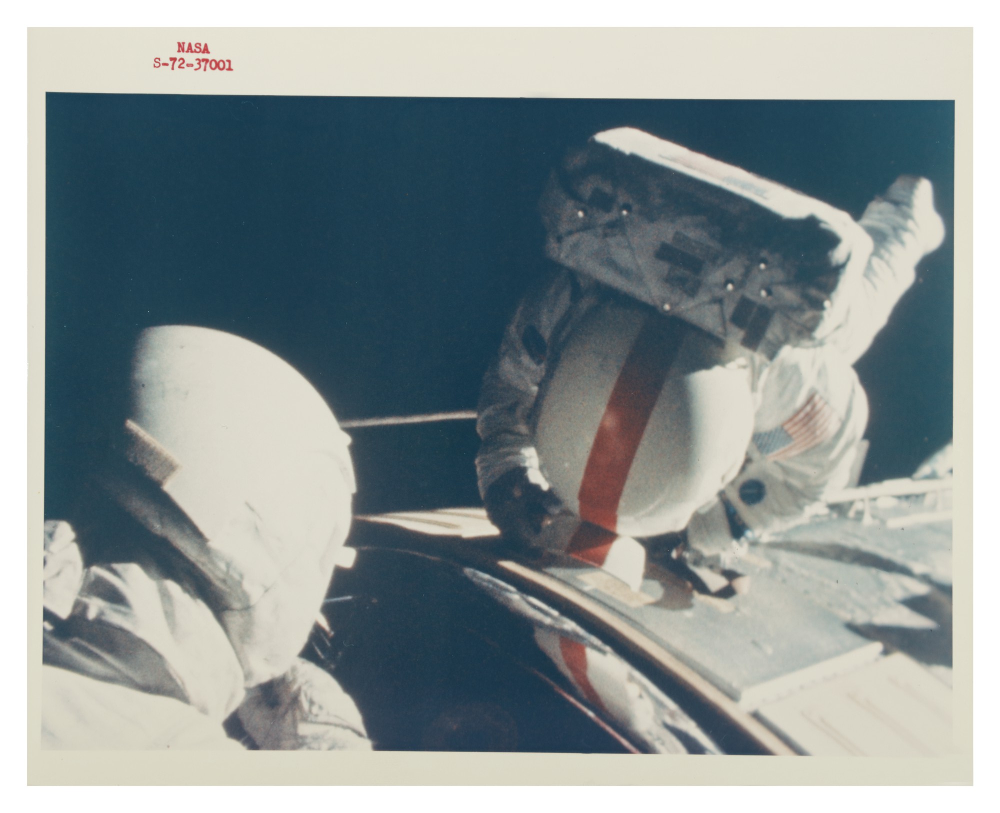 [APOLLO 16] CMP KEN MATTINGLY PERFORMING AN EVA. VINTAGE NASA "RED ...