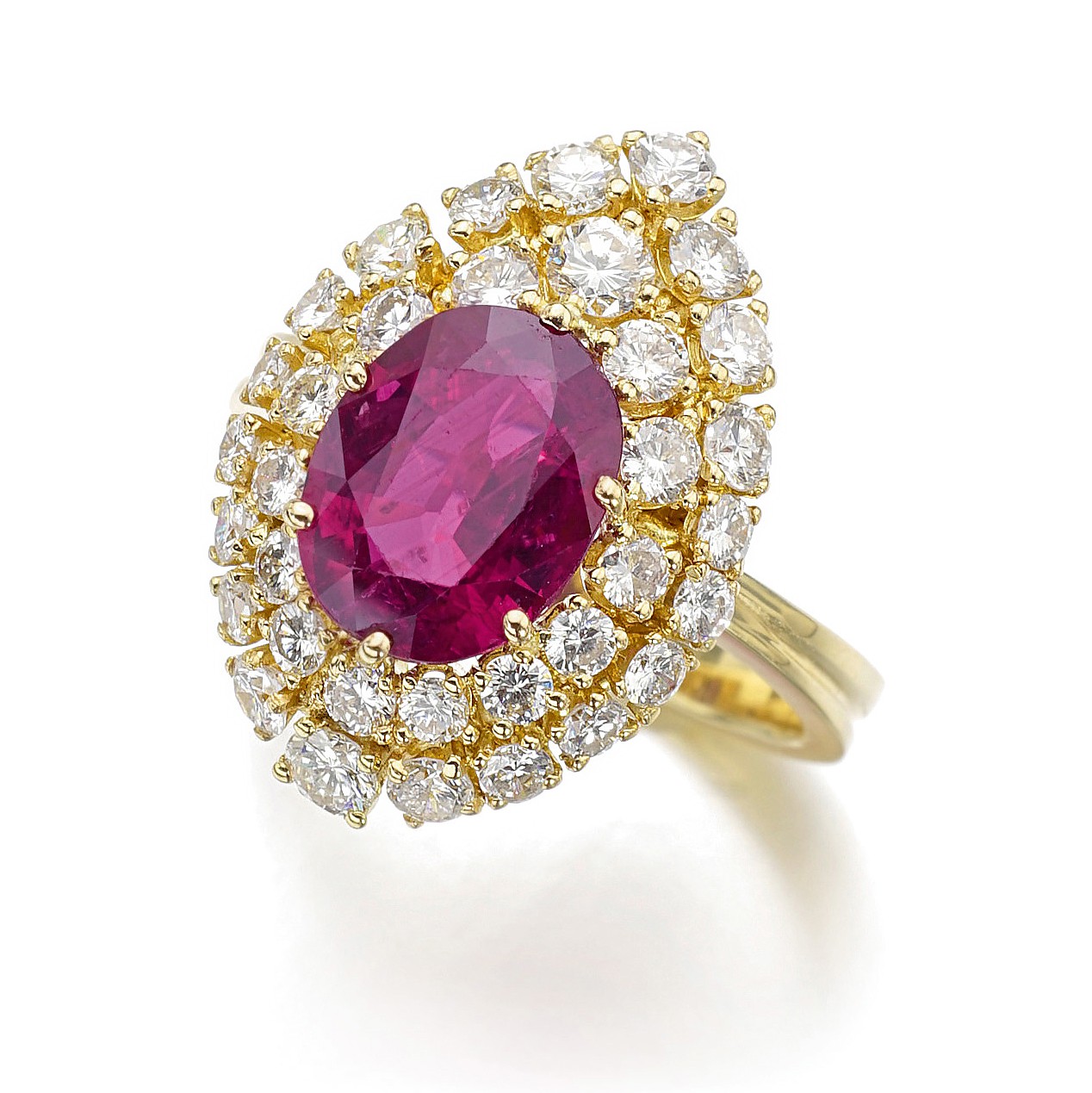 RUBY AND DIAMOND RING | Fine Jewels | 2020 | Sotheby's