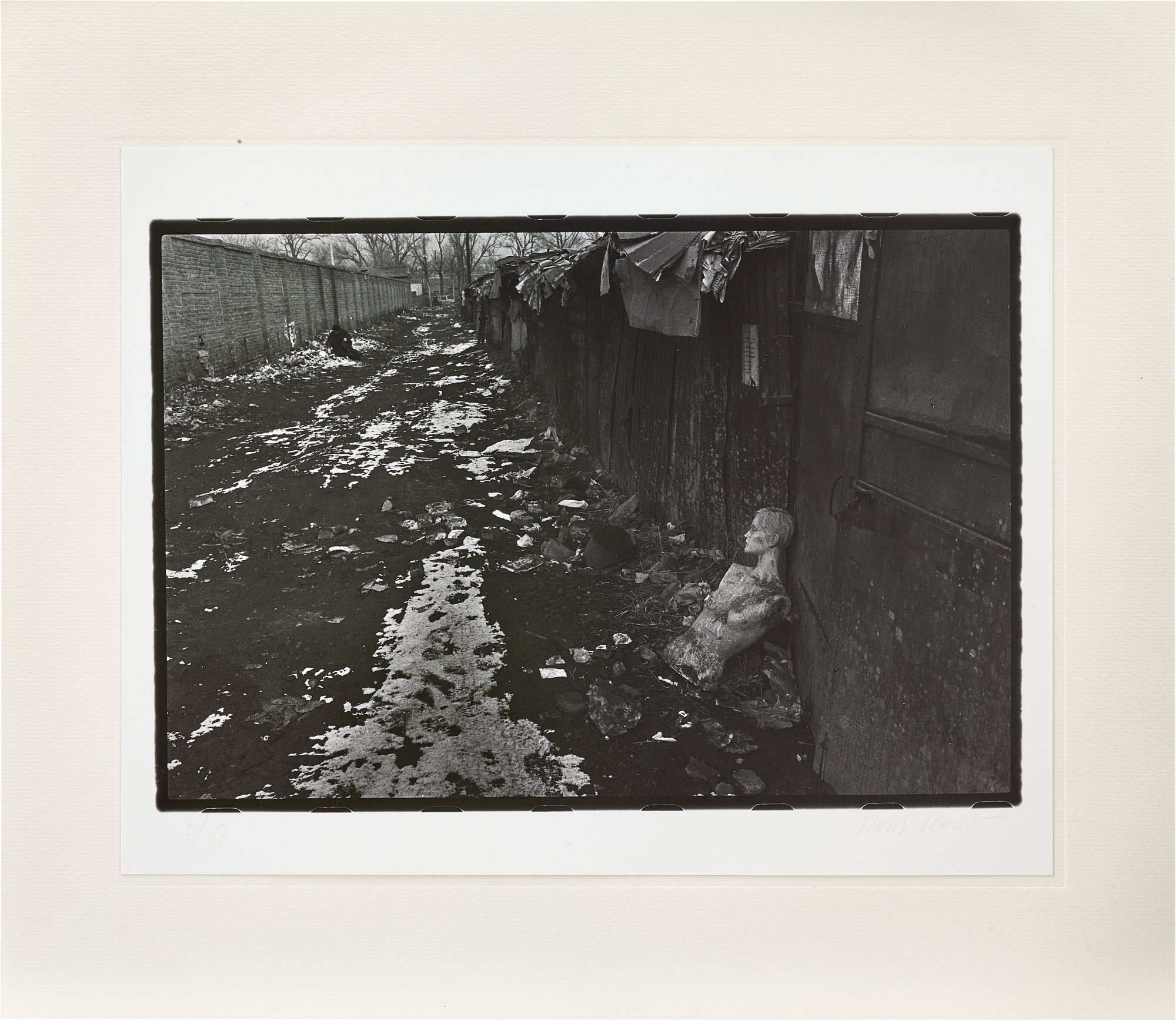 Rong Rong 榮榮 | Rong Rong’s East Village Box 榮榮的東村盒子 | New Wave Beyond ...