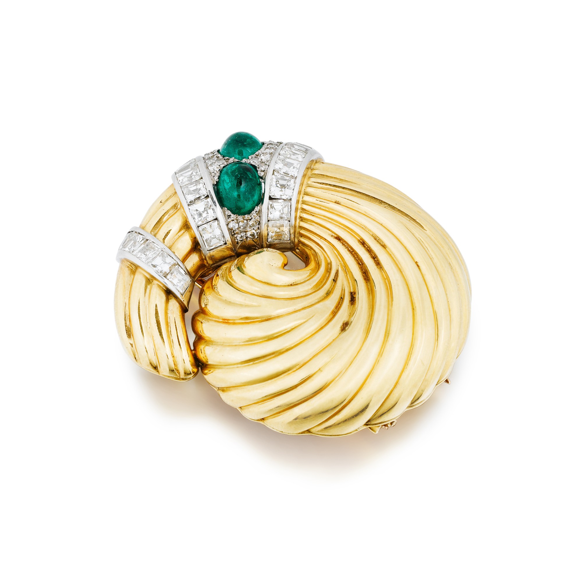 Gold, emerald and diamond brooch | Suzanne Belperron | 黃金鑲祖母綠配鑽石別針，約 ...