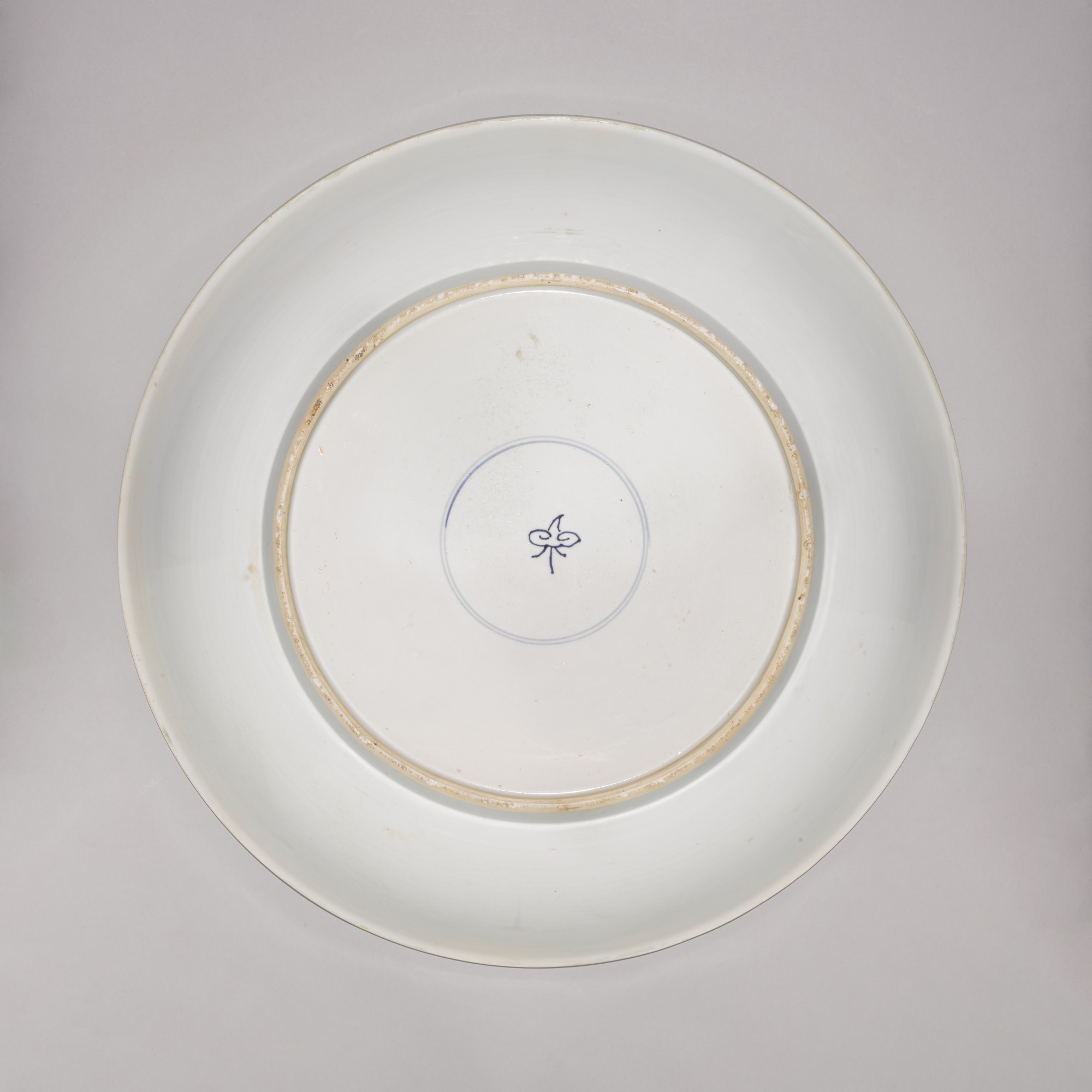 An exceptionally large famille-verte 'Lintong dou bao' charger Qing ...