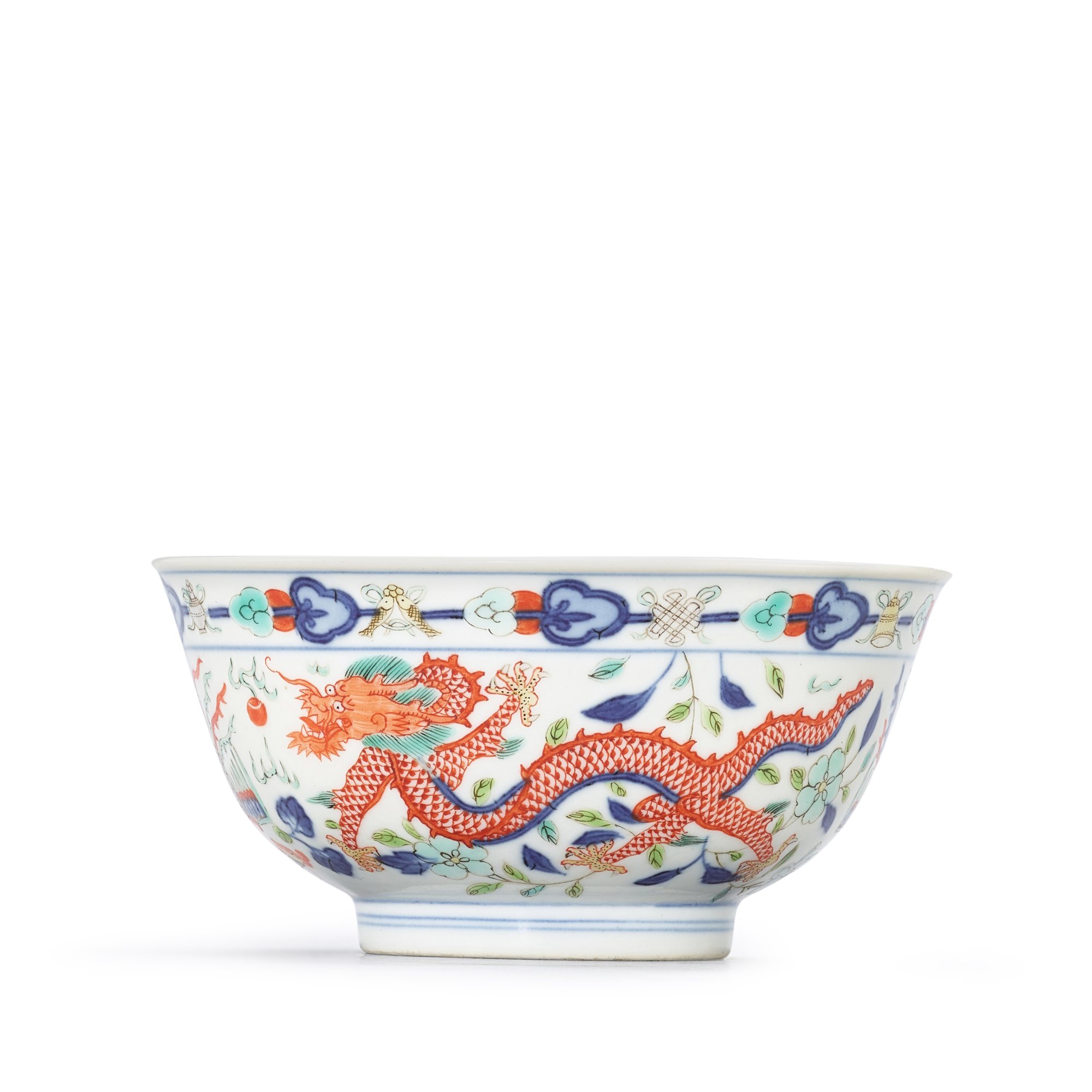 A wucai ‘dragon and phoenix’ bowl, Seal mark and period of Daoguang 清道光 ...