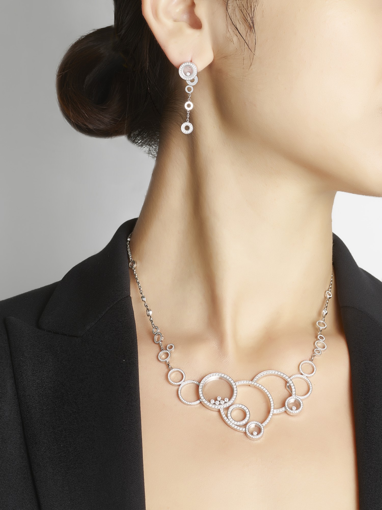 CHOPARD | 'HAPPY DIAMONDS' DIAMOND DEMI-PARURE | 蕭邦 'Happy Diamonds ...