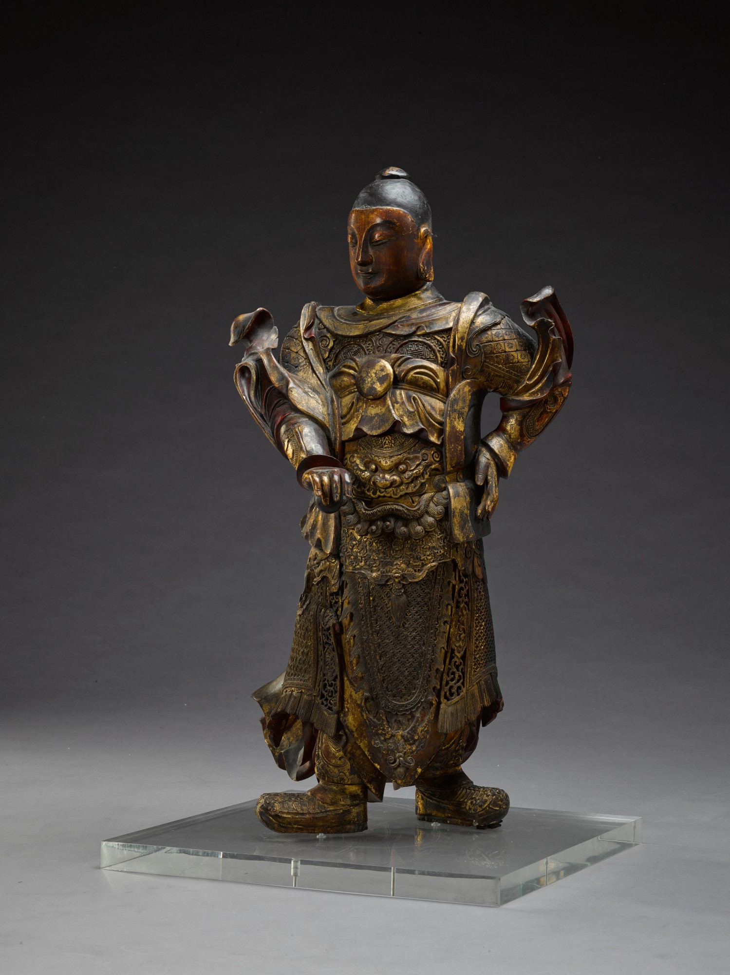 A large gilt-lacquered wood figure of Weituo, 17th Century | 十七世紀 漆金木韋陀 ...