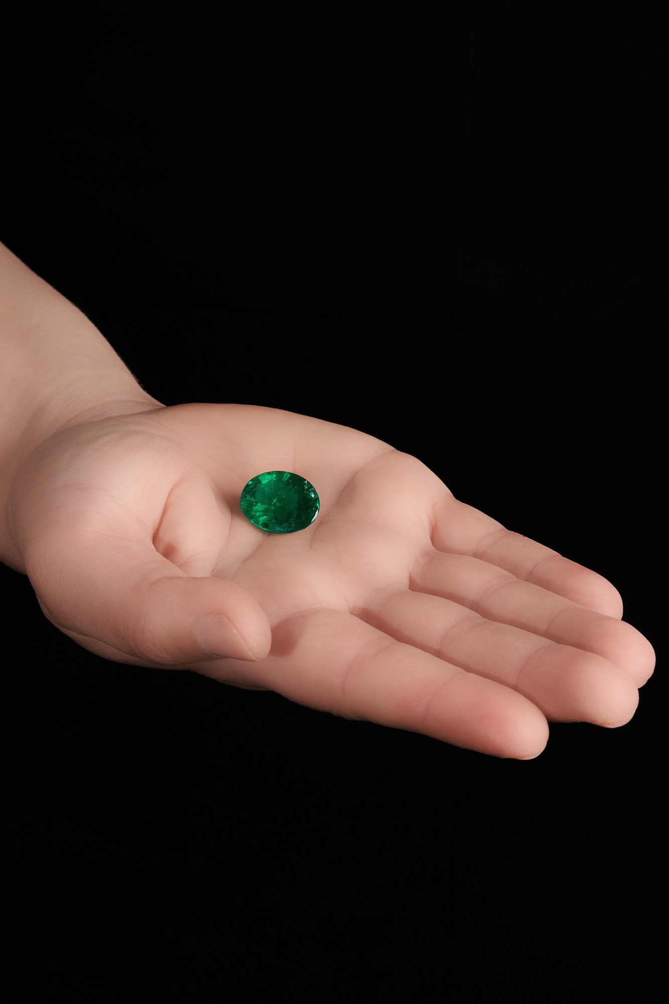 Collection of unmounted emeralds | Fine Jewels | 2022 | Sotheby's