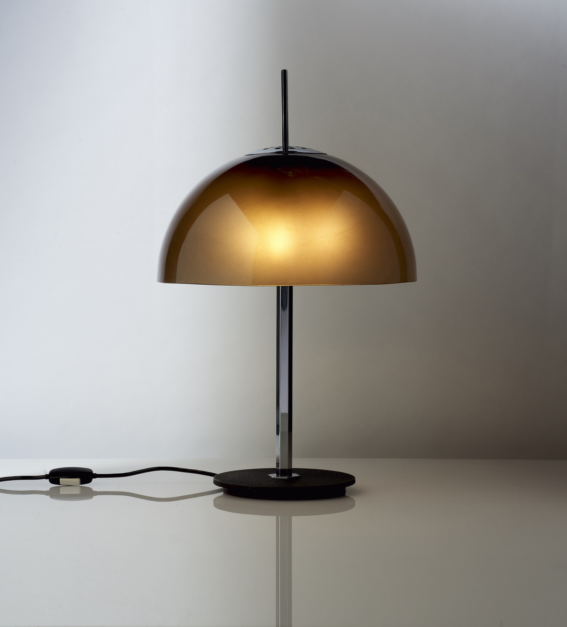 Table lamp, model n. 584G | Design Edit Milan | 2022 | Sotheby's