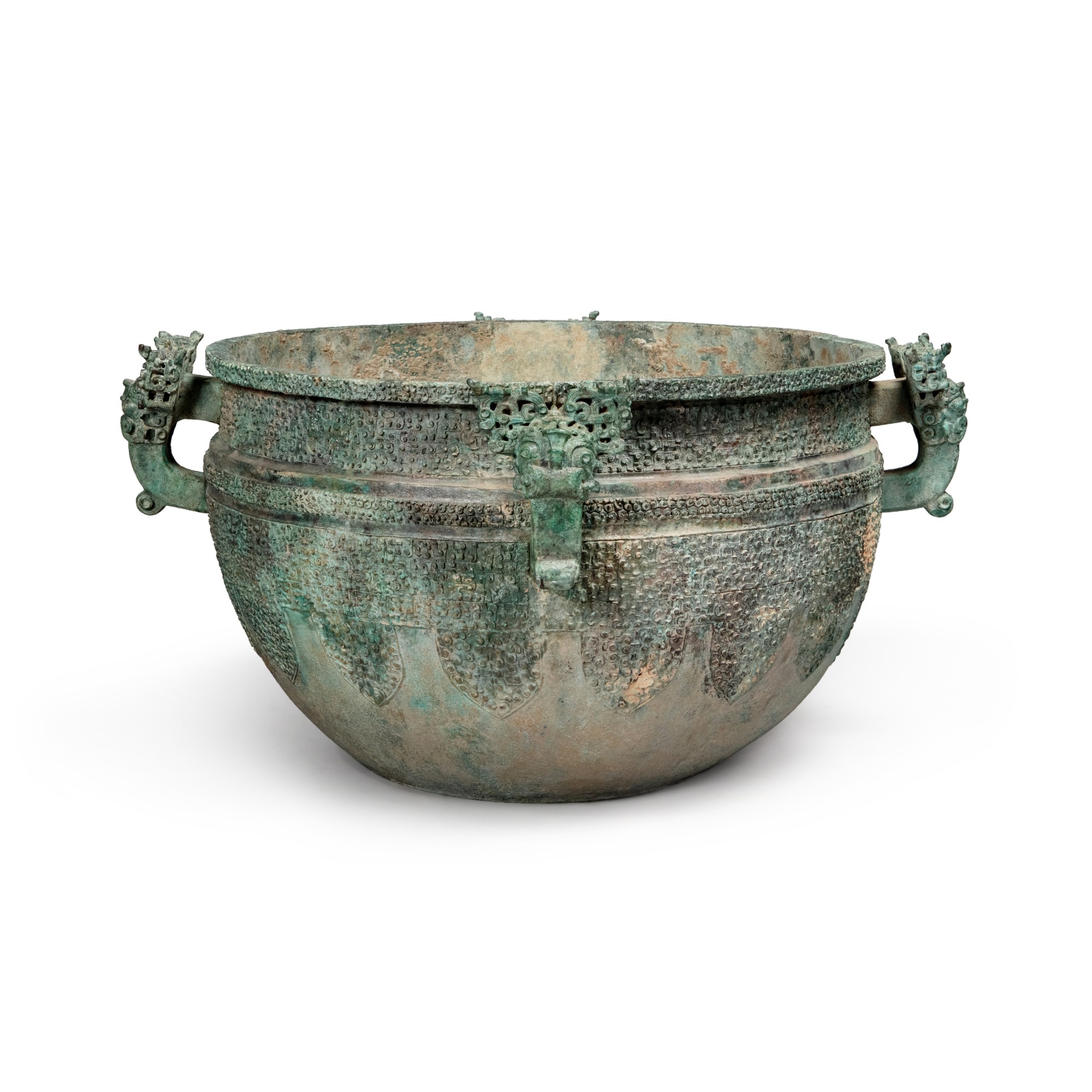 A massive archaic bronze water basin (Jian), Eastern Zhou dynasty, late ...