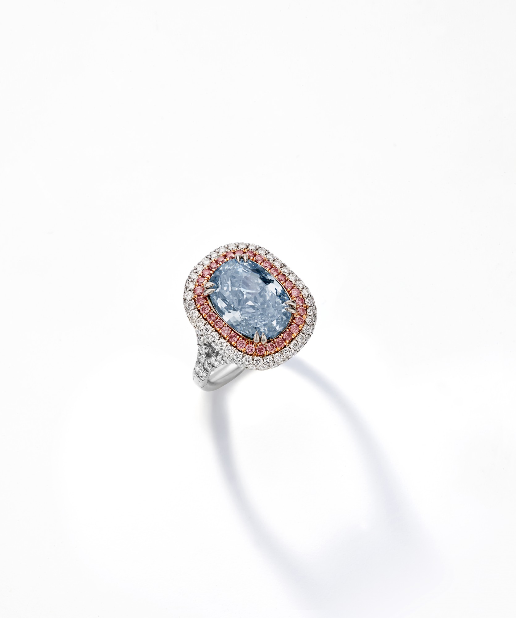 Fancy Blue Diamond, Colored Diamond and Diamond Ring 彩藍色鑽石配彩色鑽石及鑽石戒指 ...