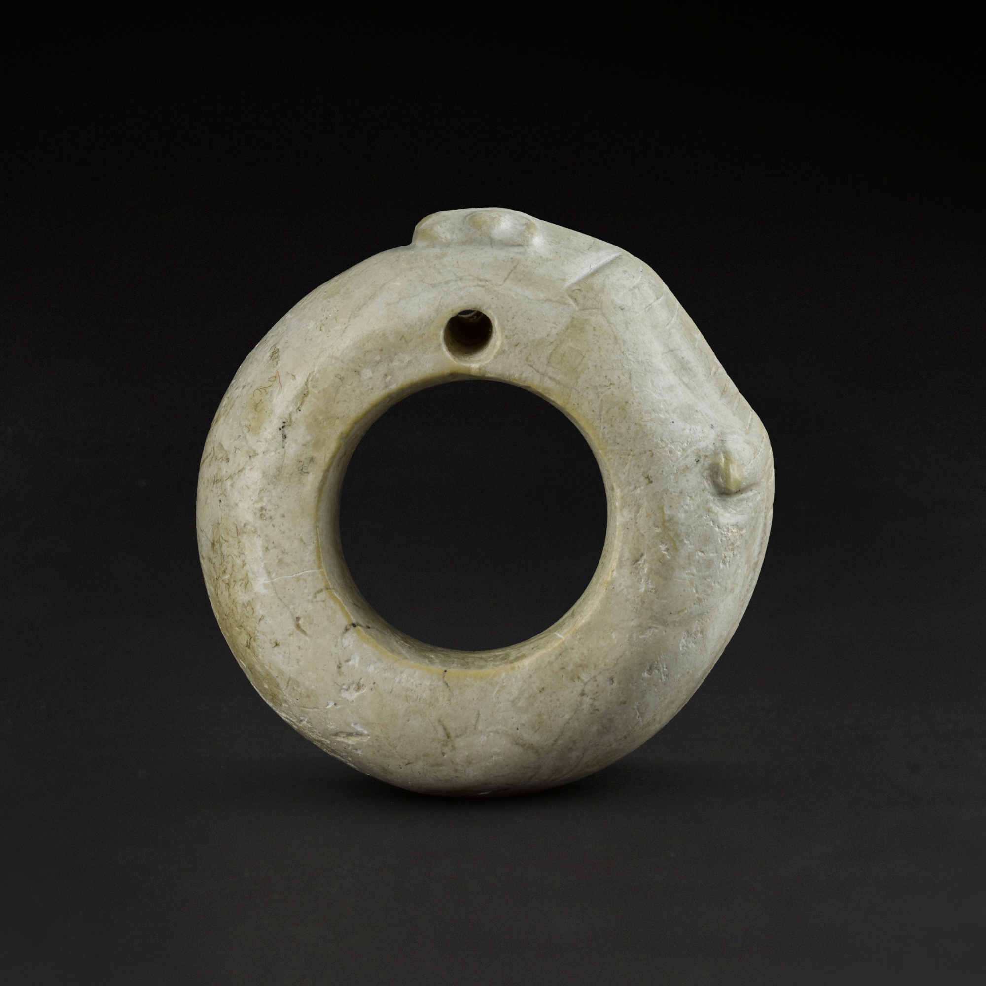 A jade ring pendant, Possibly Neolithic period, circa 2000 BC | 或為新石器時代 ...