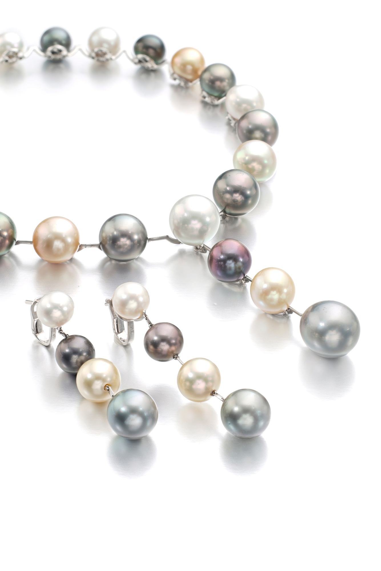Cultured pearl demi-parure | Important Jewels | 2022 | Sotheby's