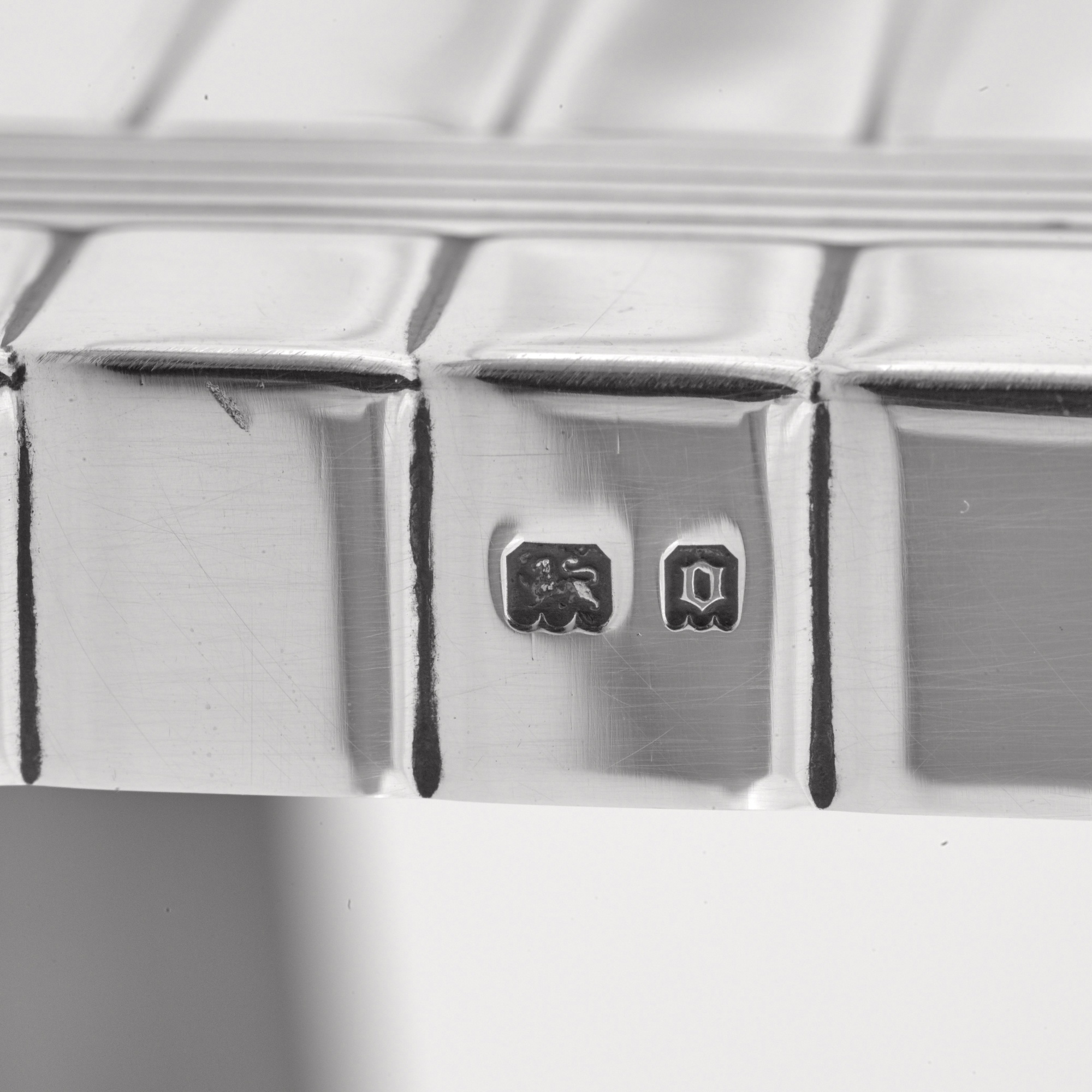 A silver and gold cigarette box, Alfred William Hardiman, London, 1929 ...