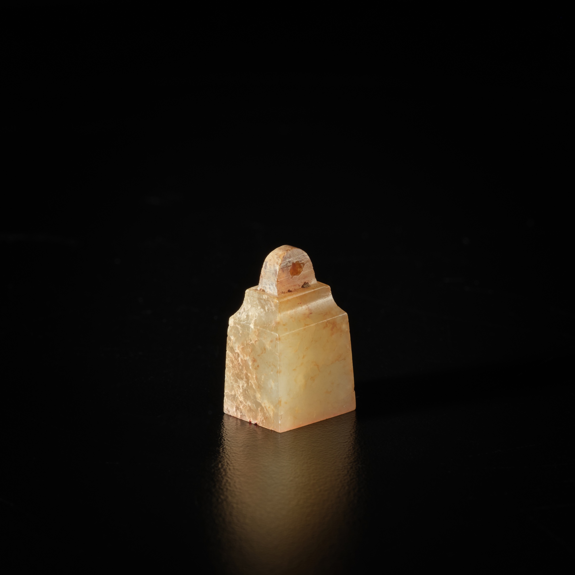 A miniature celadon jade seal, Sui dynasty | 隋 青玉袖珍方印 | Important Chinese Art | 2023 | Sotheby's