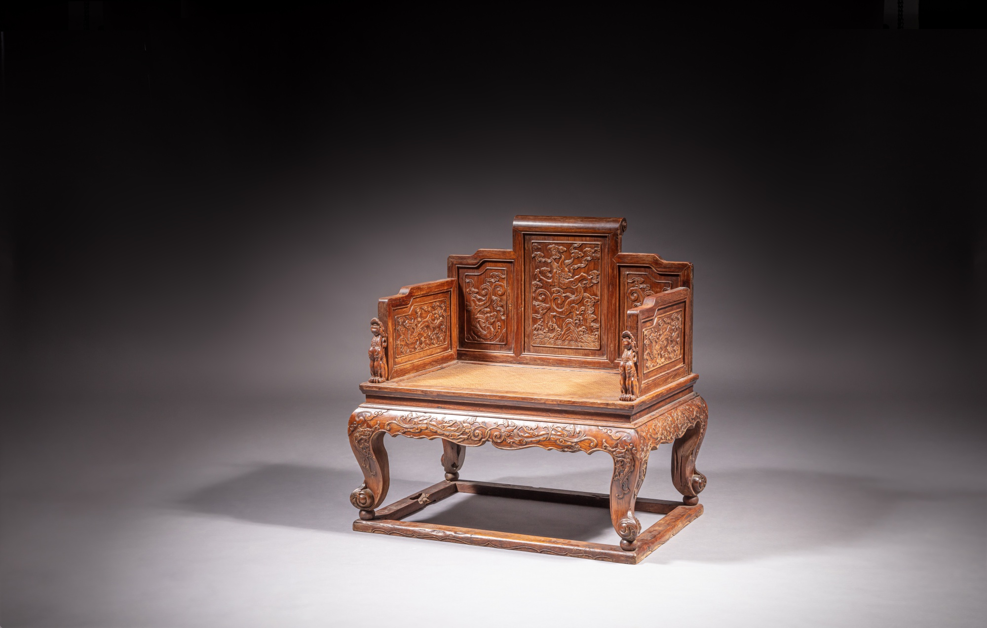 A large 'huanghuali' 'dragon' meditation chair, Qing dynasty | 清 ...
