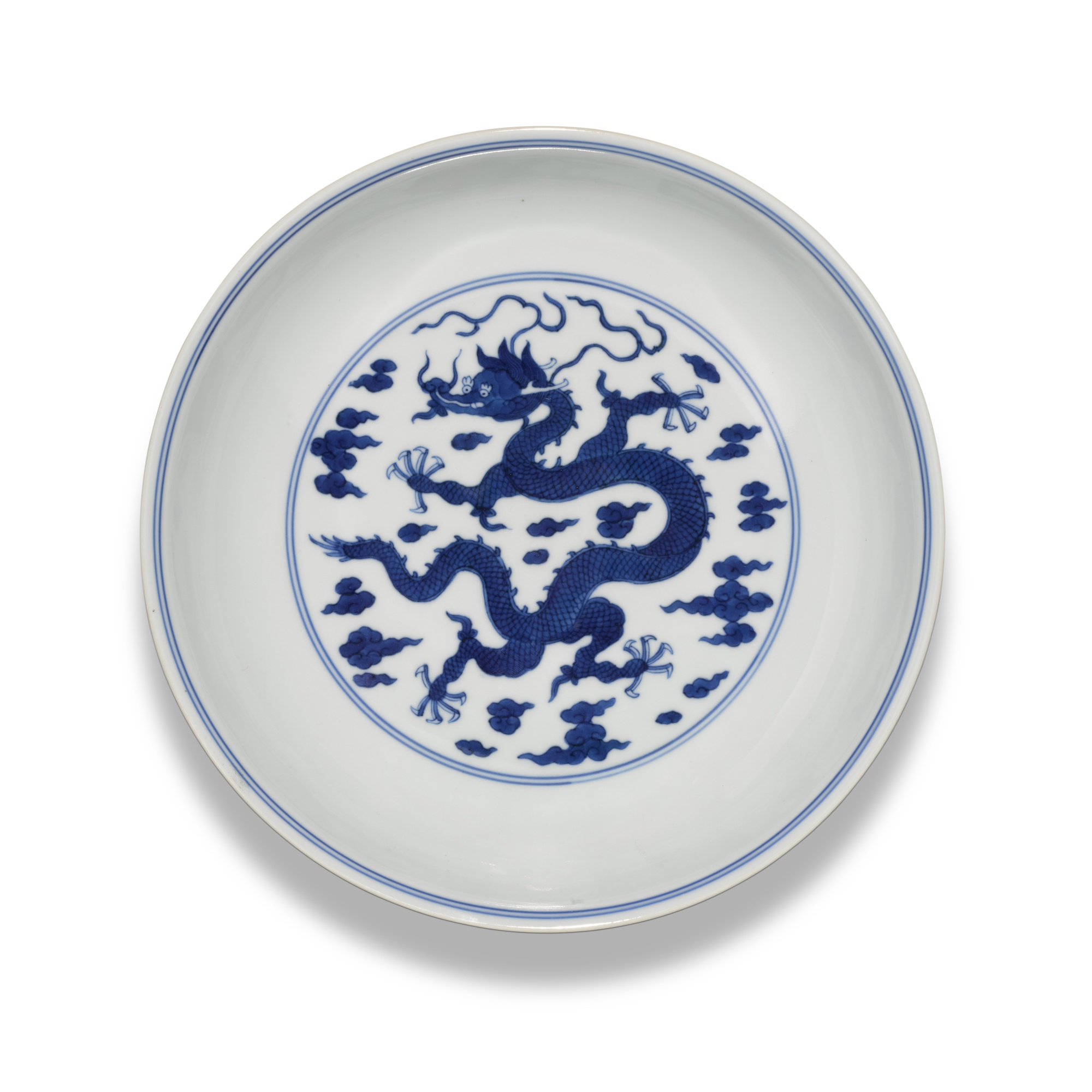 A pair of blue and white 'dragon' dishes, Qing dynasty, Qianlong period ...