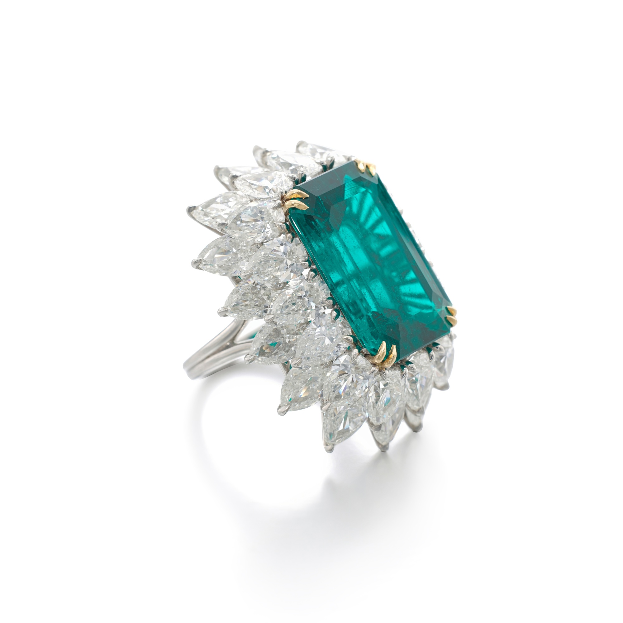 Fine emerald and diamond ring | 祖母綠及鑽石戒指 | Magnificent Jewels and Noble ...