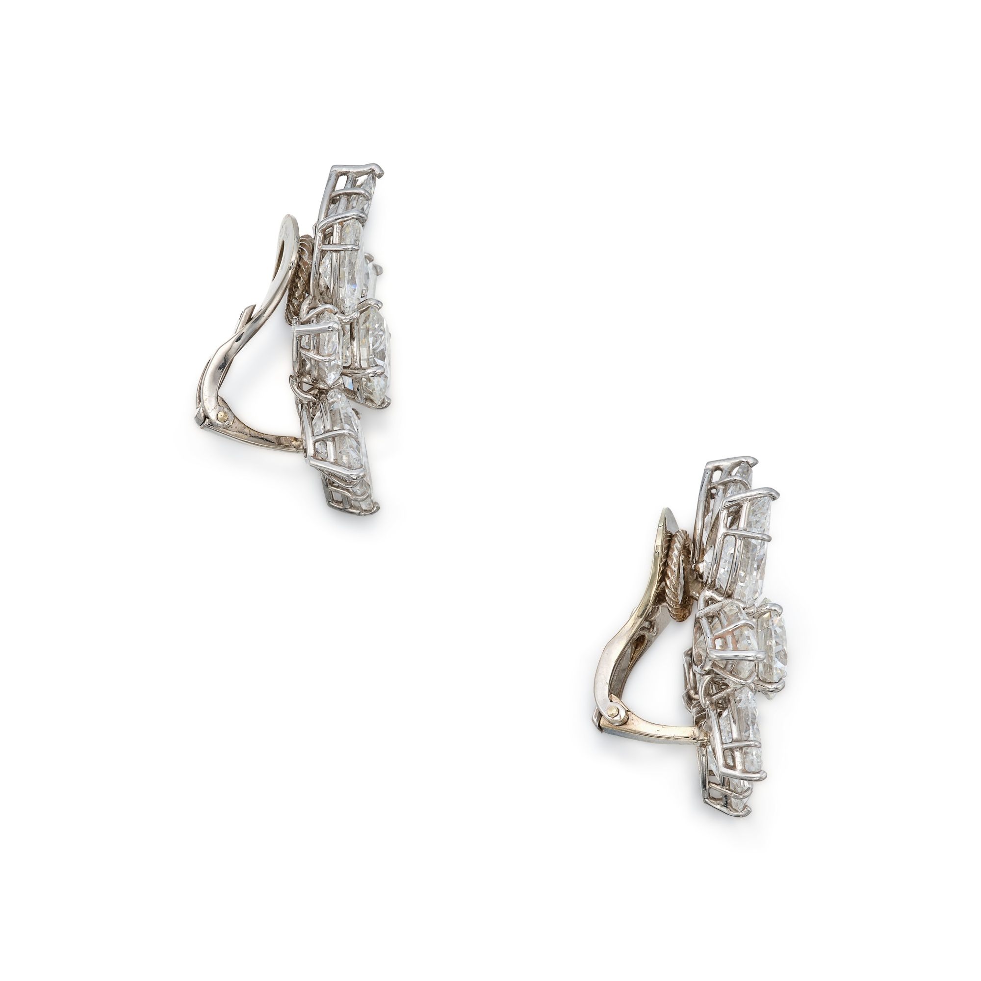 Pair of Diamond Earclips | 一對鑽石耳夾 | Magnificent Jewels | | Sotheby's