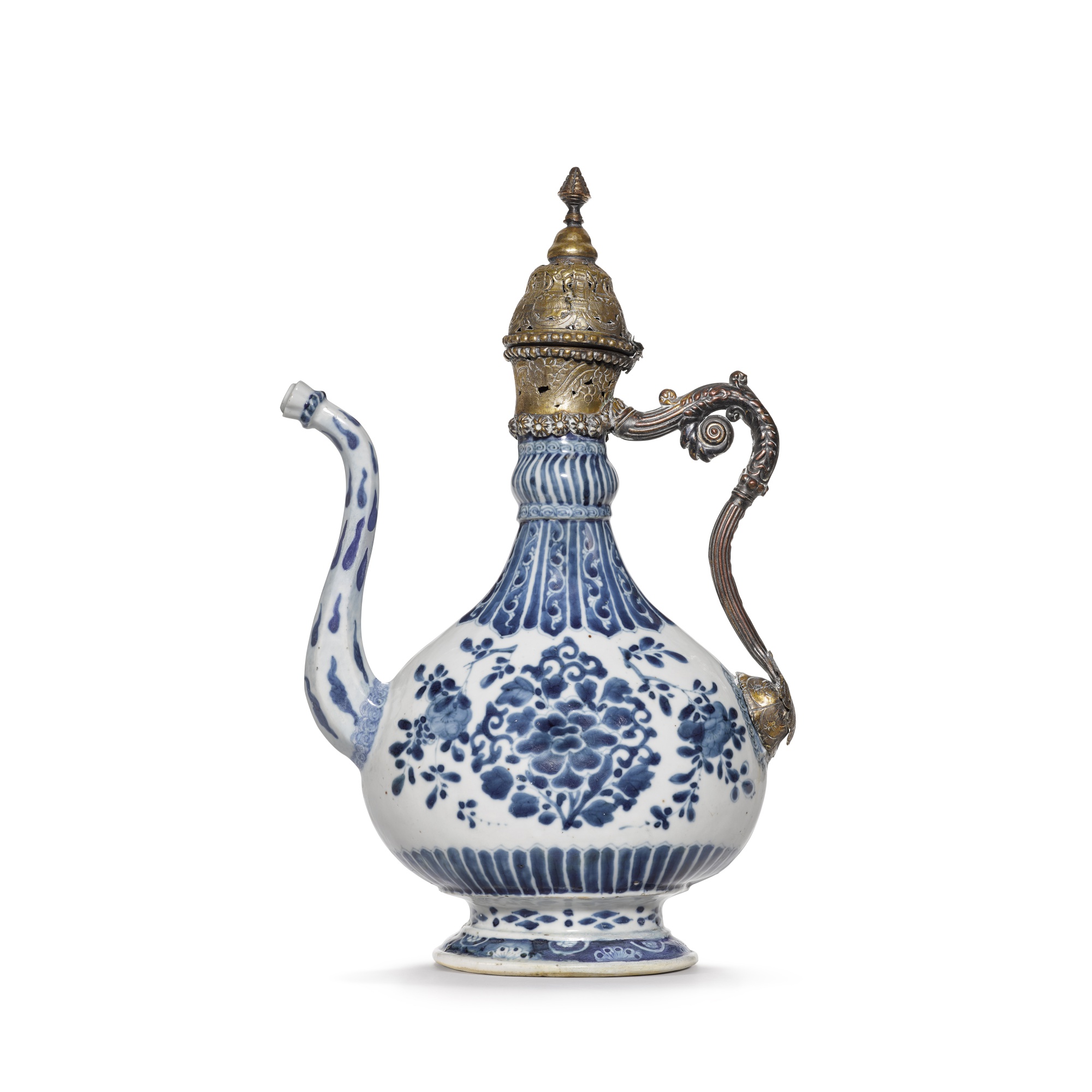 A blue and white porcelain ewer, China, Qing Dynasty, late 17th/early ...