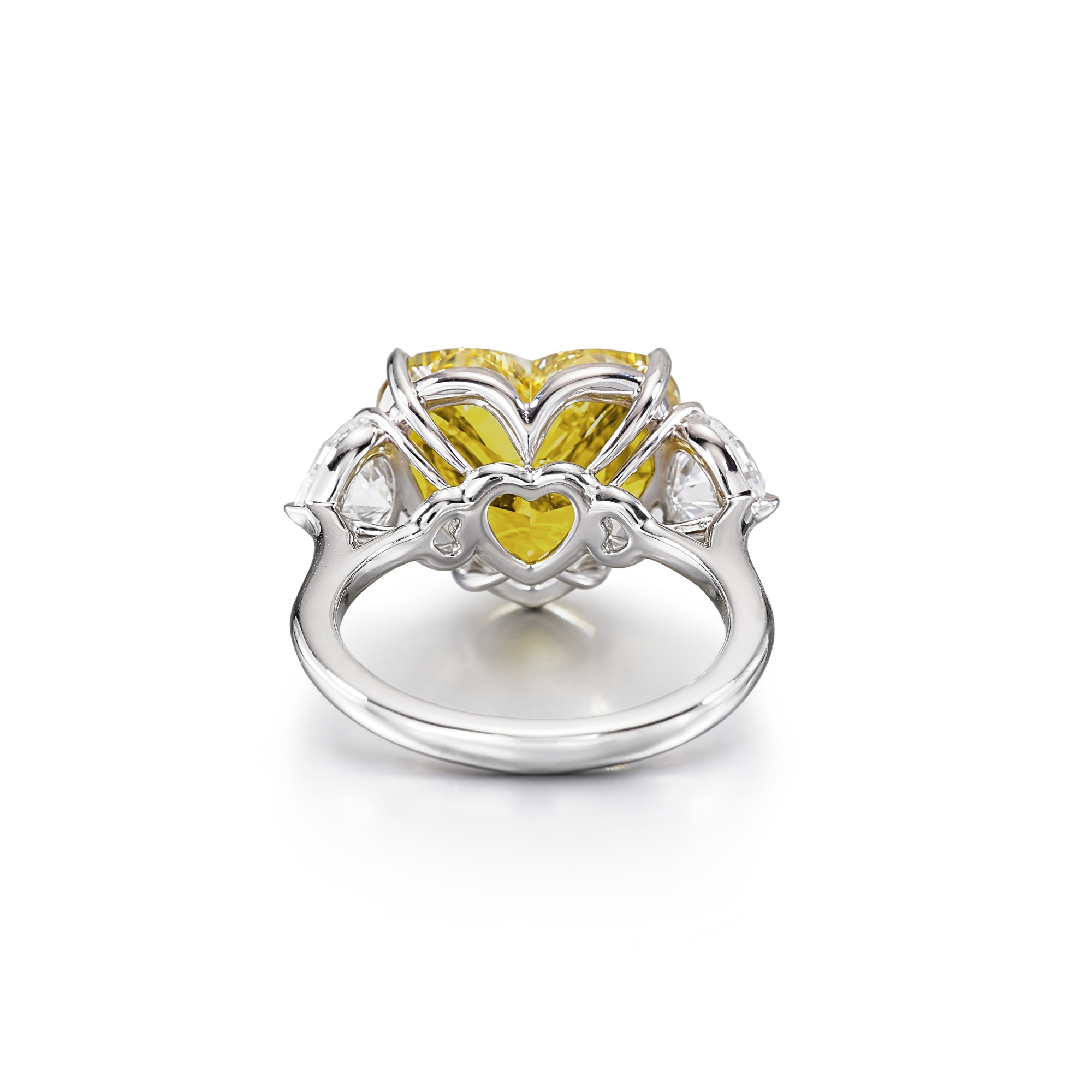 Fancy Deep Yellow Diamond and Diamond Ring | 8.85克拉 深彩黃色鑽石 配 鑽石 戒指 ...