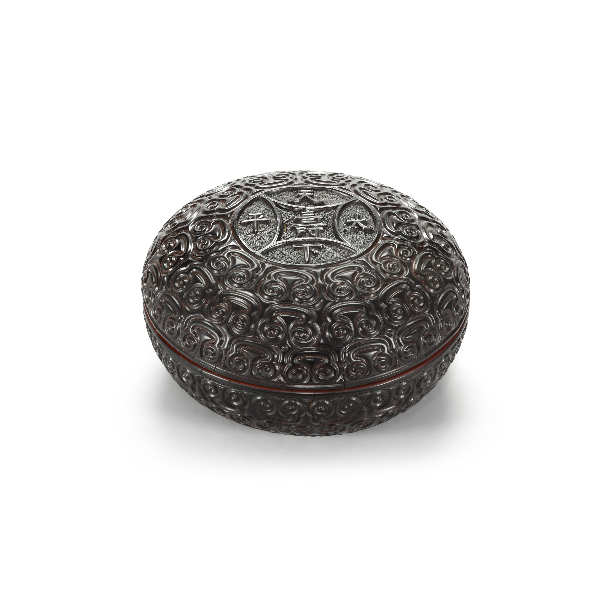 A rare Guri lacquer box and cover, Song dynasty | 宋 剔犀「天下太平」、「壽」紋圓蓋盒 ...