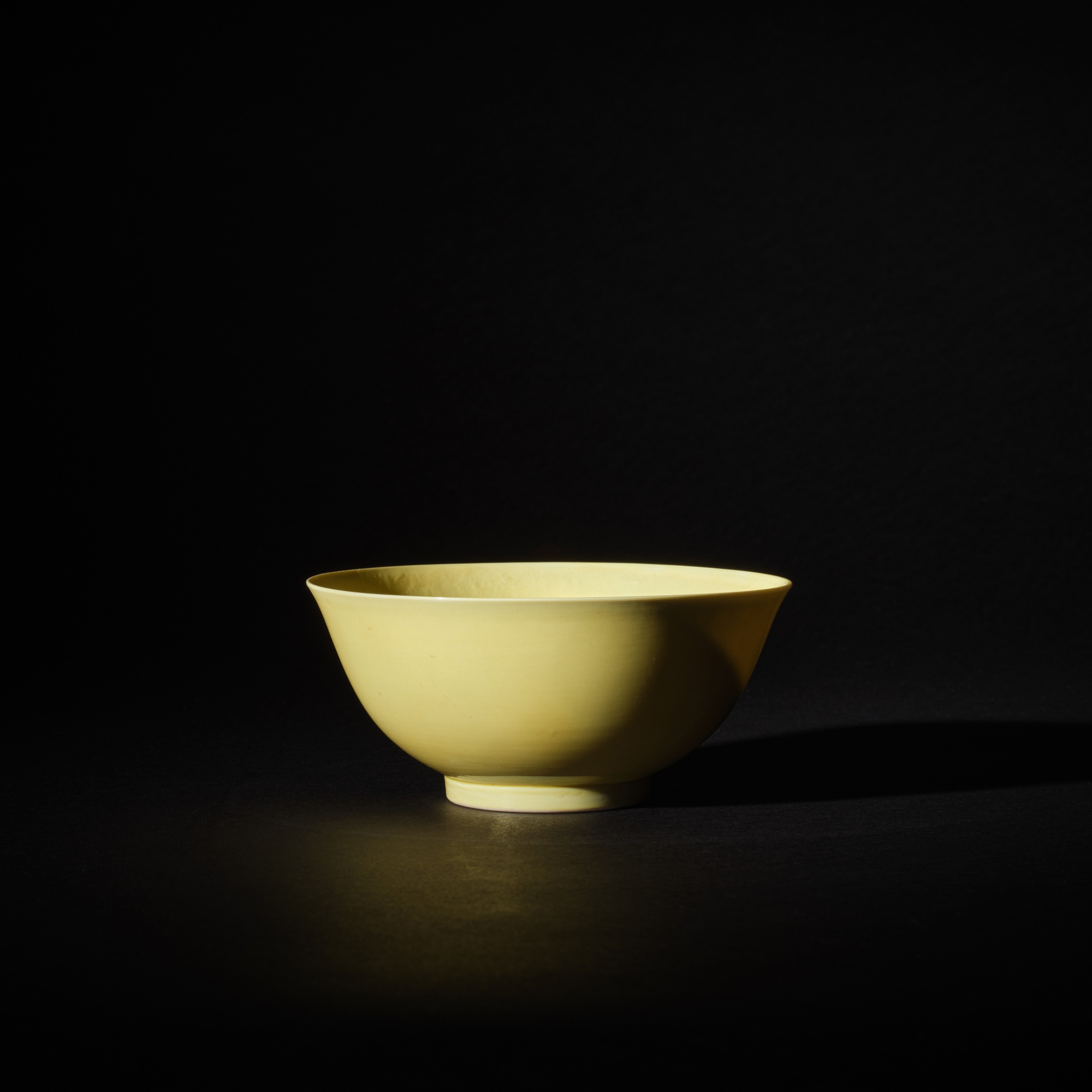 A fine and rare yellow-glazed bowl, Mark and period of Yongzheng | 清雍正 ...