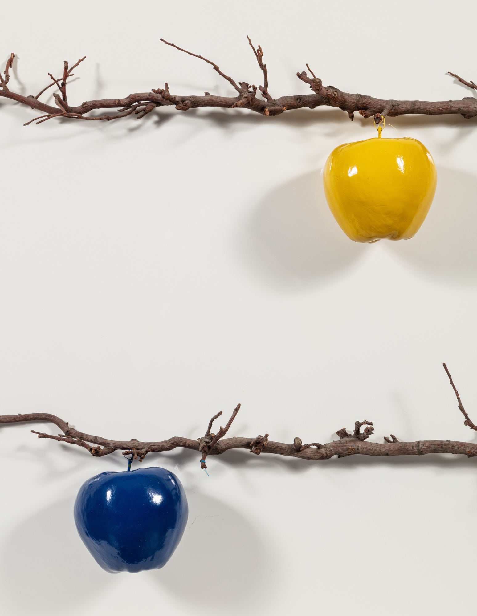 Grosse Pomme sur Cordon | Art Contemporain Day Auction | 2022 | Sotheby's