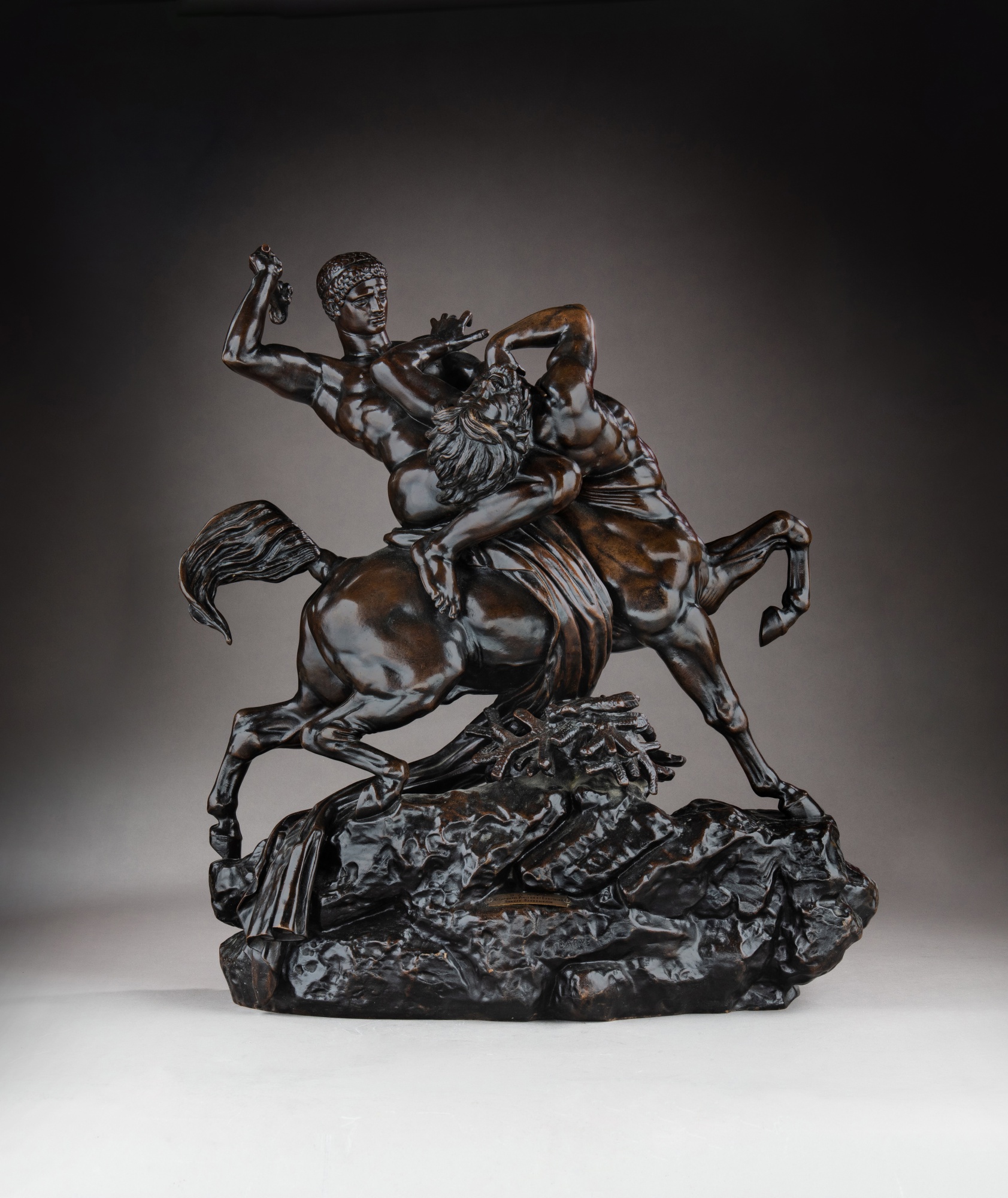 Thésée combattant le centaure Biénor (Theseus fighting the centaur ...