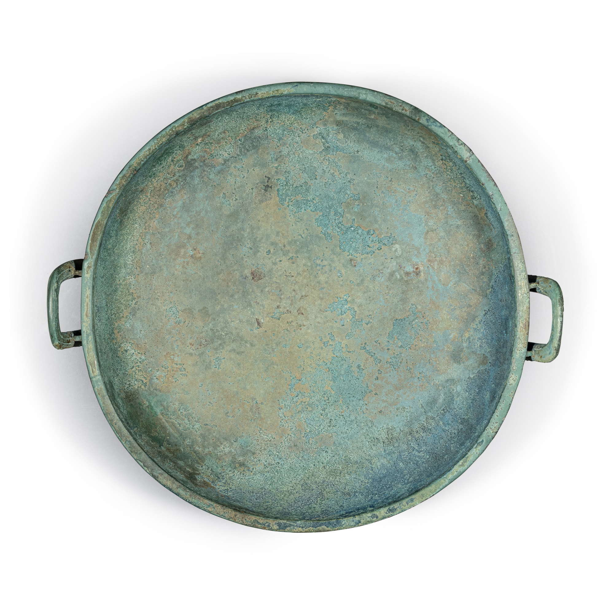 An archaic bronze ritual water vessel (Pan), Late Western Zhou dynasty ...
