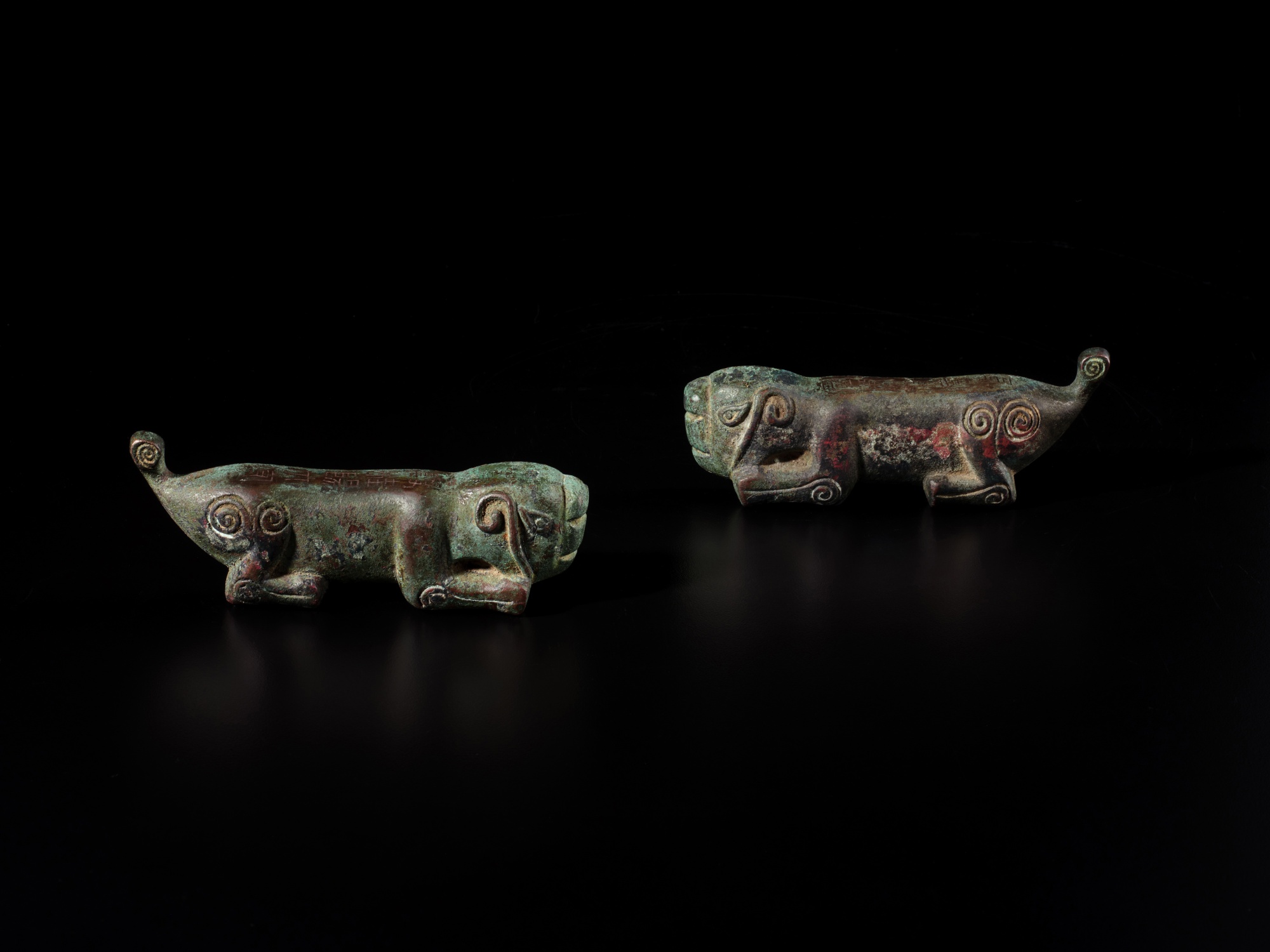 An inscribed bronze tiger tally, Ming dynasty | 明 銅錯銀「桂陽太守」虎符 ...