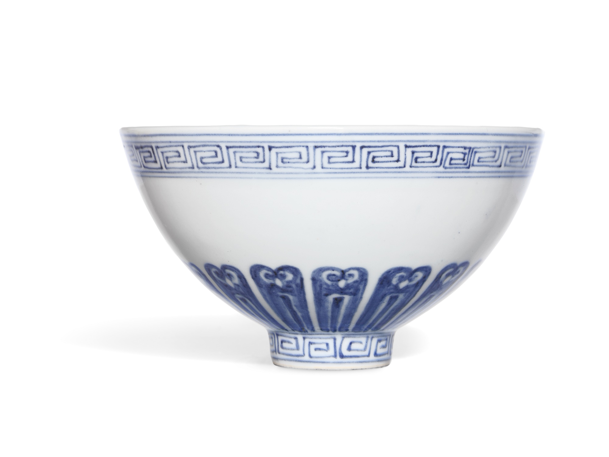 A fine blue and white 'lianzi' bowl, Mark and period of Xuande | 明宣德 ...
