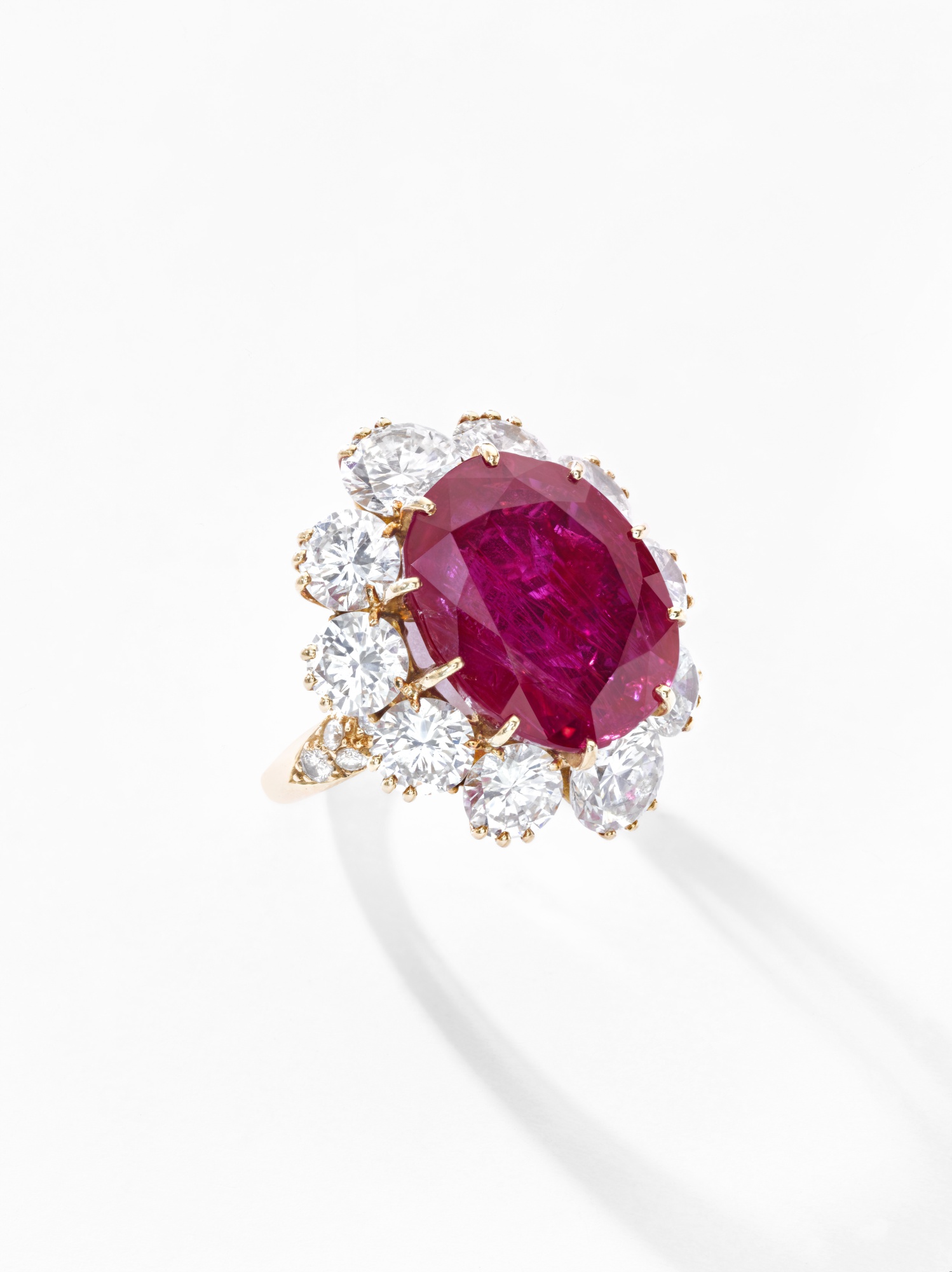 Impressive ruby and diamond ring | 紅寶石及鑽石戒指 | Magnificent Jewels and ...