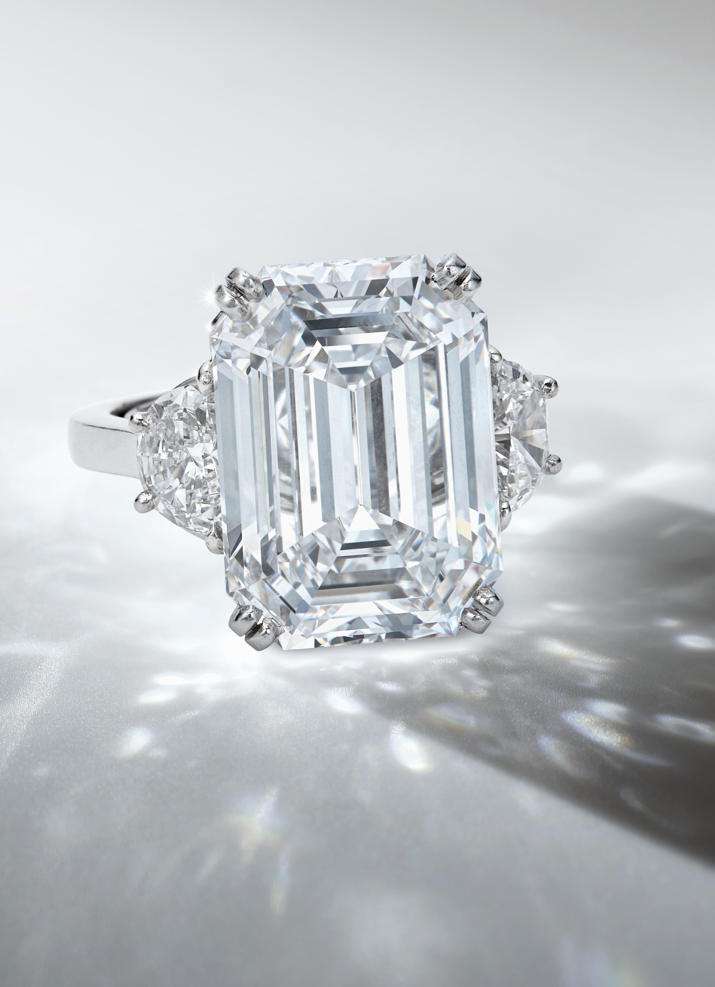 A Superb Diamond Ring | 鑽石戒指 | Magnificent Jewels | | Sotheby's