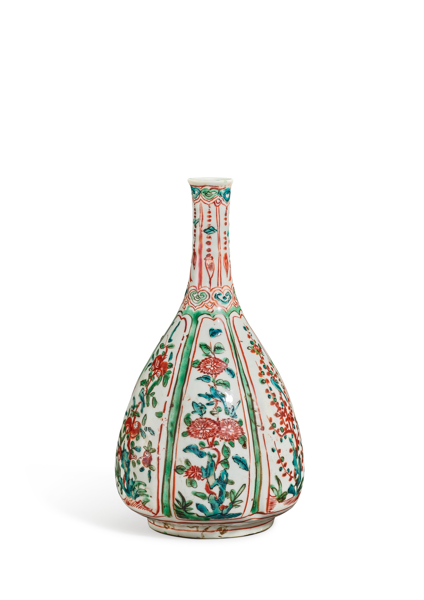 A polychrome-enamelled melon-form bottle vase, Late Ming dynasty | 明末 ...