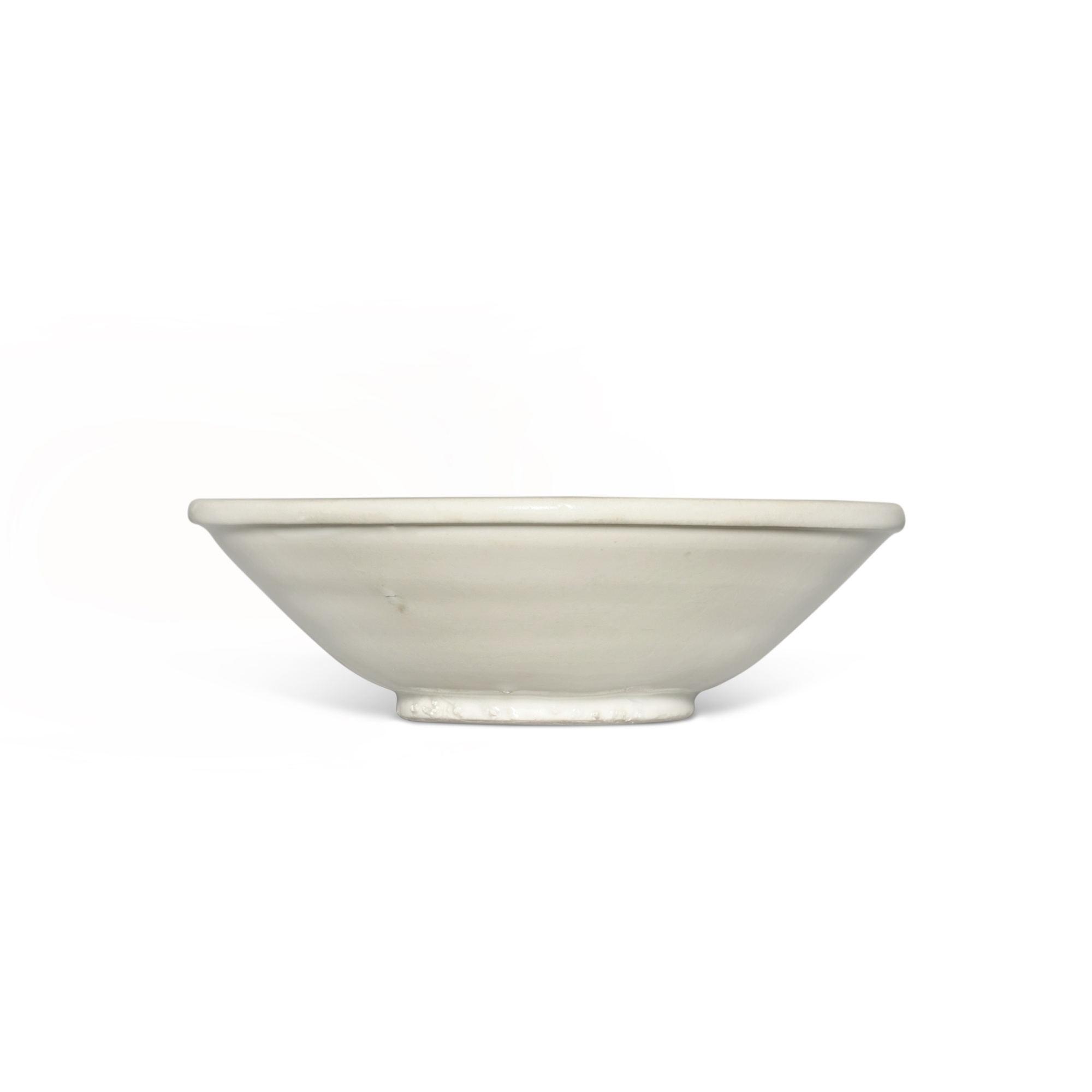 A 'Xing' white-glazed bowl, Tang dynasty / Five dynasties | 唐 / 五代 邢窰白釉 ...