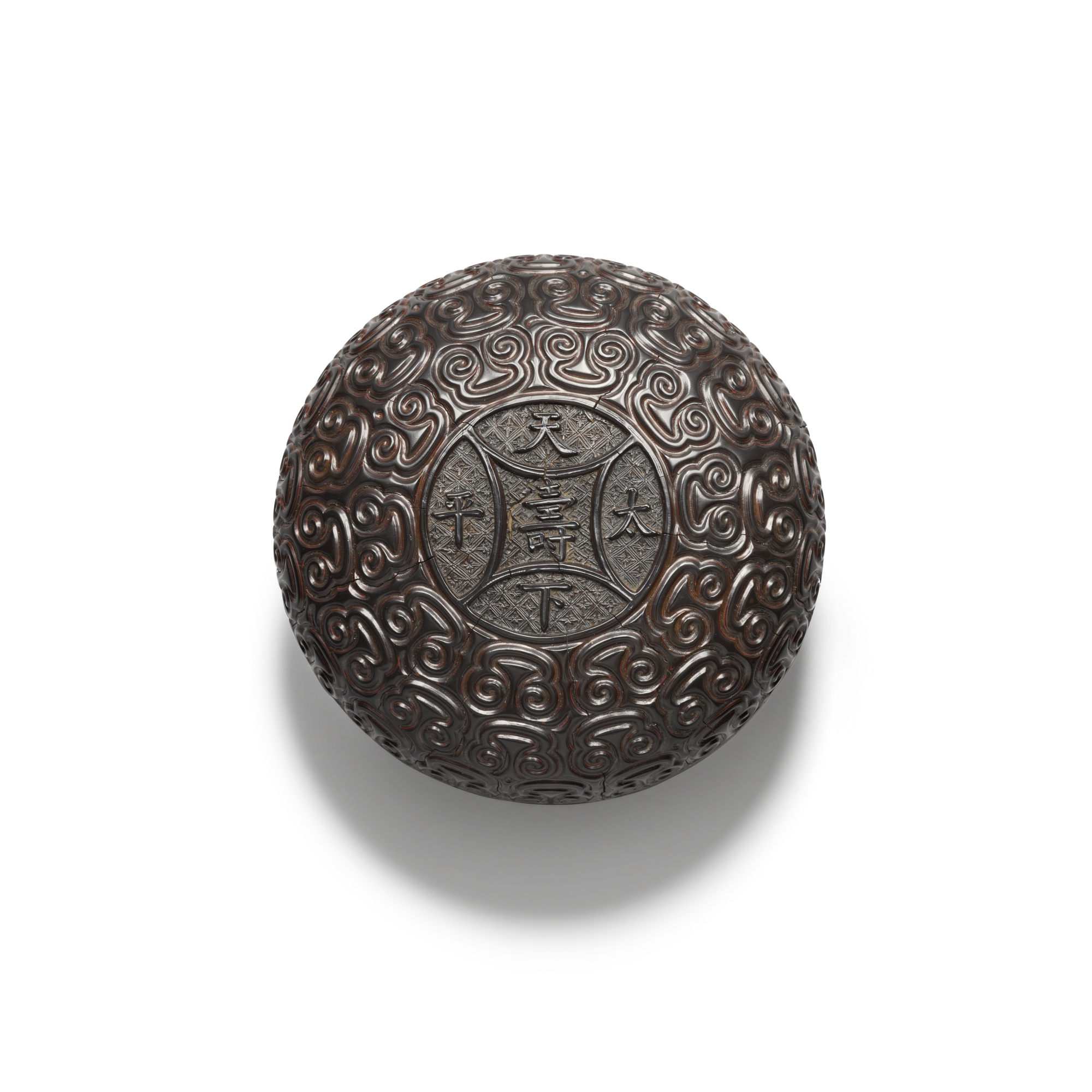 A rare Guri lacquer box and cover, Song dynasty | 宋 剔犀「天下太平」、「壽」紋圓蓋盒 ...