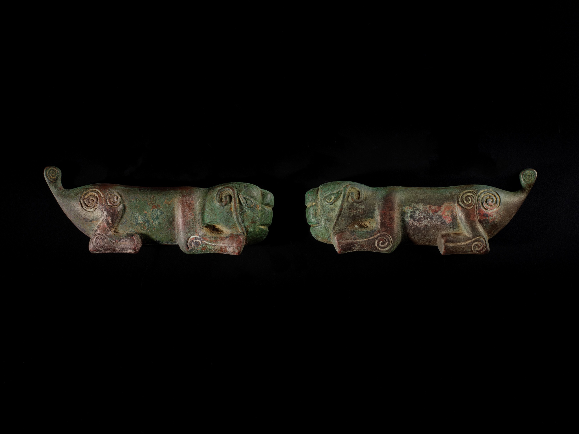 An inscribed bronze tiger tally, Ming dynasty | 明 銅錯銀「桂陽太守」虎符 ...